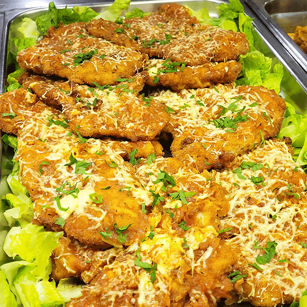Filet de pollo a la parmesana – Angelicas Restaurant – Cecilio Acosta